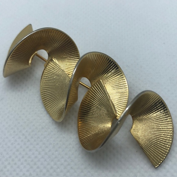 Jewelry | Elegant Modern Brooch | Poshmark